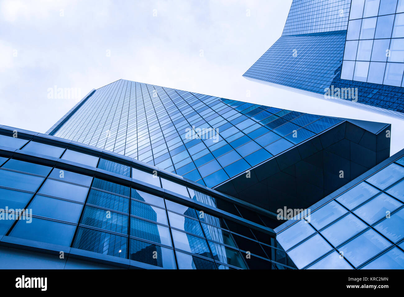 office building in Paris Stock Photo - Alamy