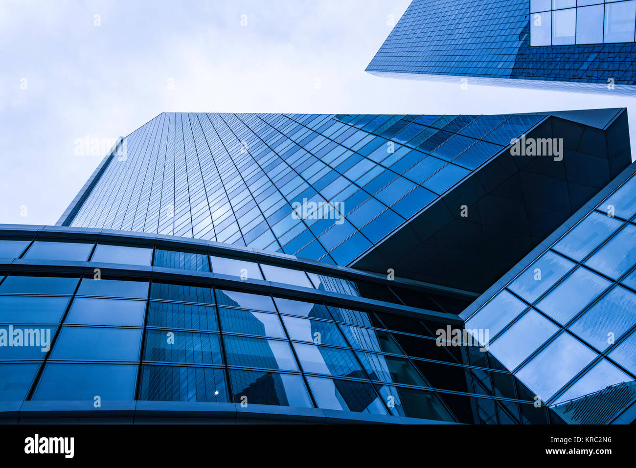 office building in Paris Stock Photo - Alamy