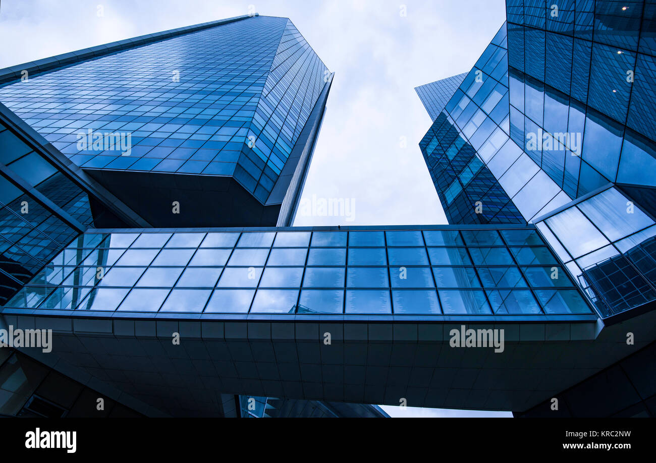 office building in Paris Stock Photo - Alamy