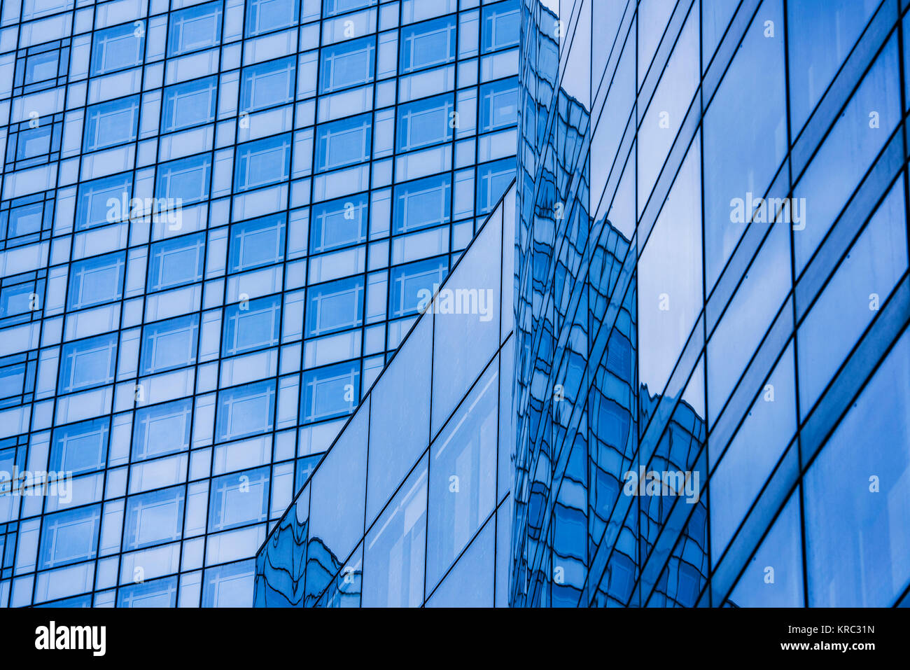 Office building in Paris Stock Photo - Alamy