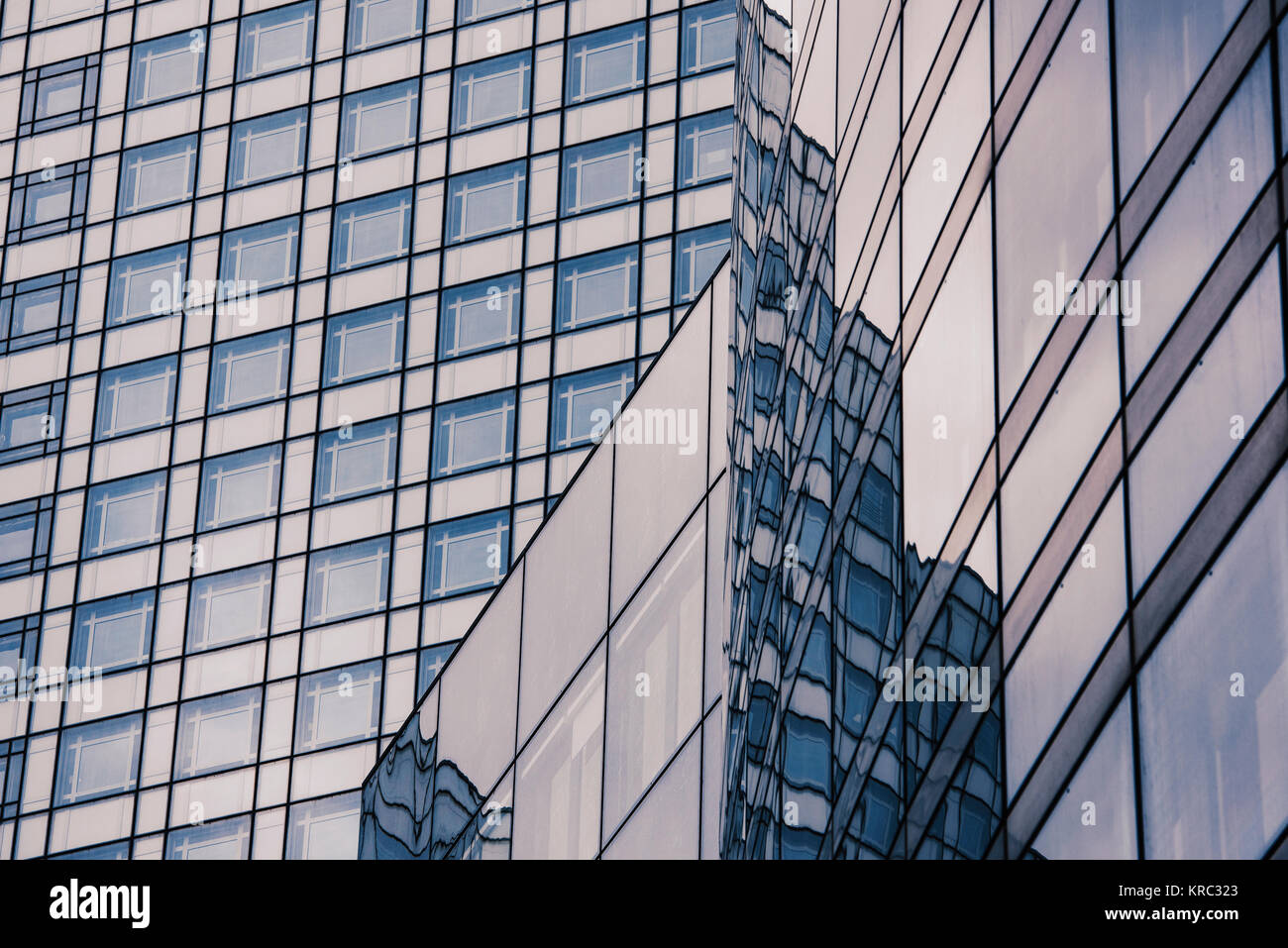Office building in Paris Stock Photo - Alamy