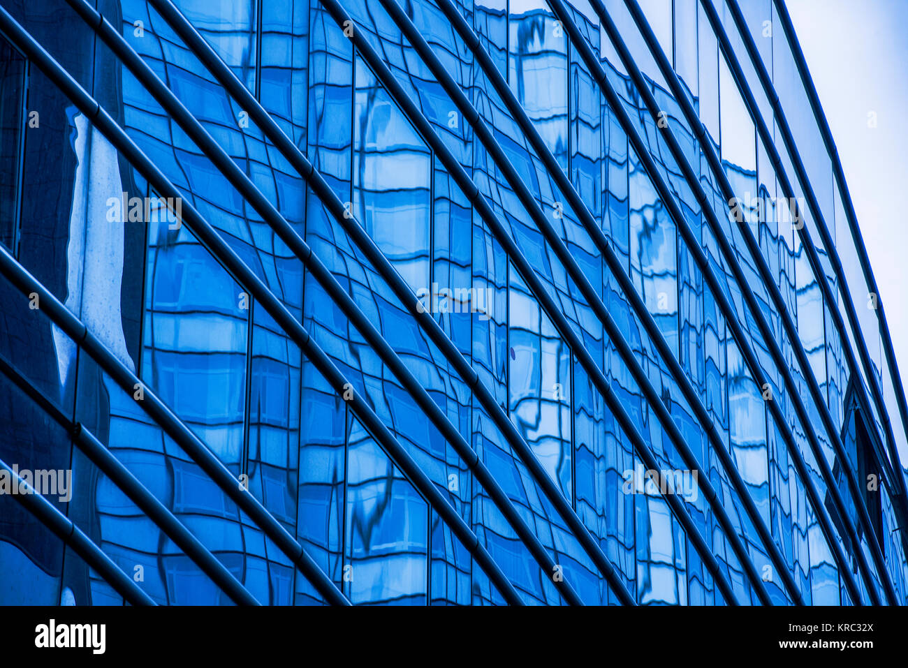 Office building in Paris Stock Photo - Alamy