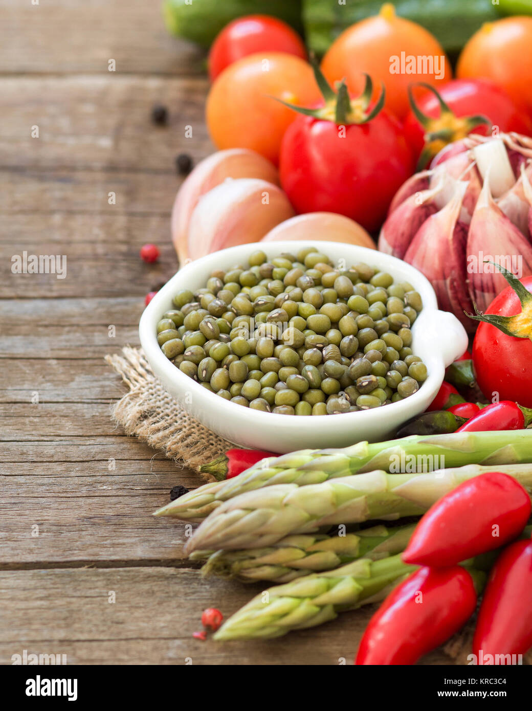 Mung beans and vegetables Stock Photo - Alamy