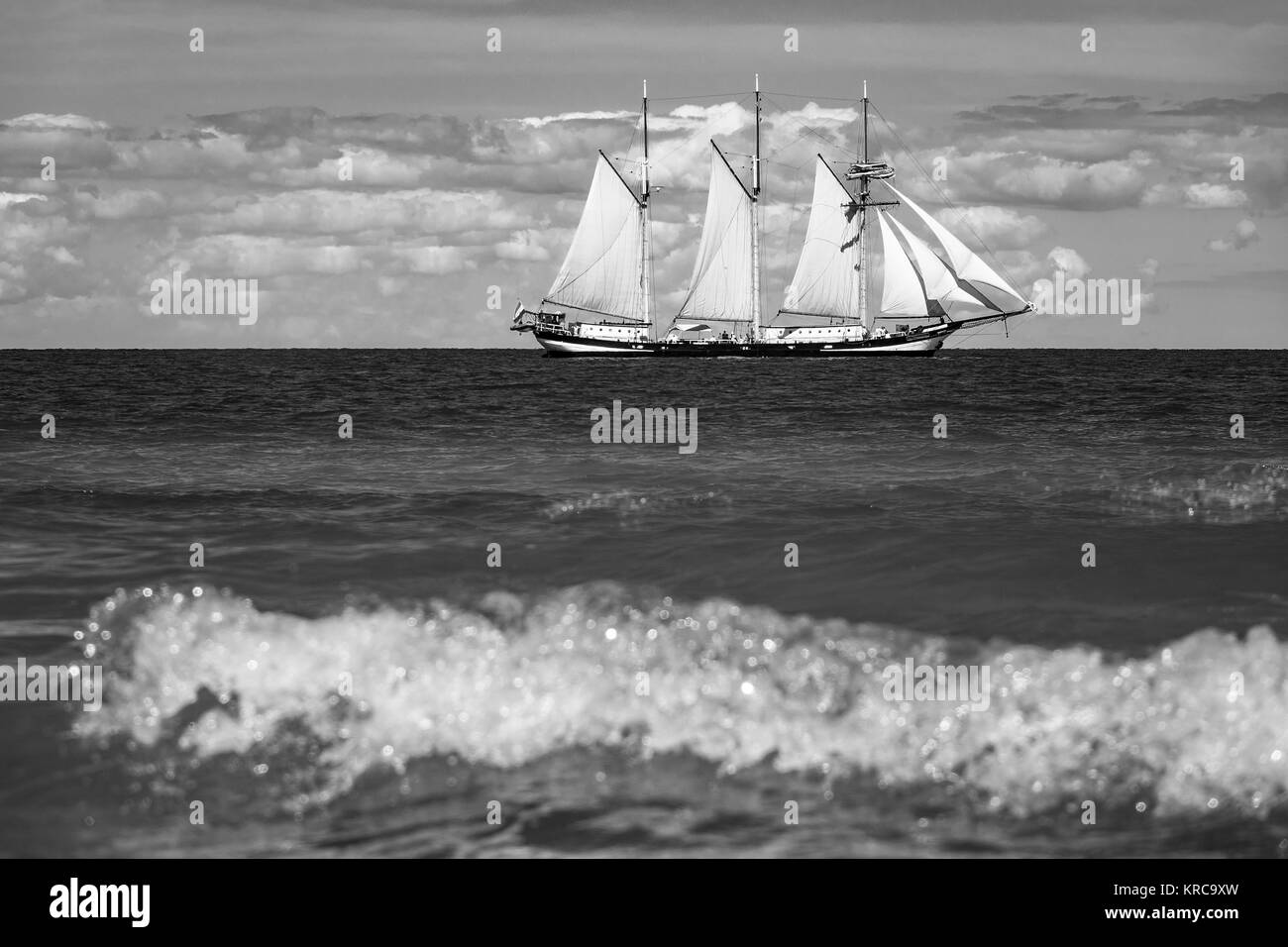 Ocean sailing ship Black and White Stock Photos & Images - Alamy