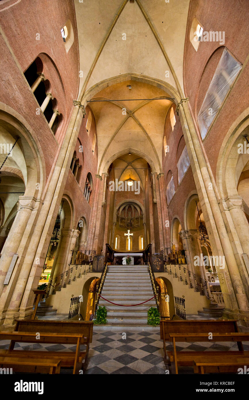 Fidenza cathedral hi-res stock photography and images - Alamy