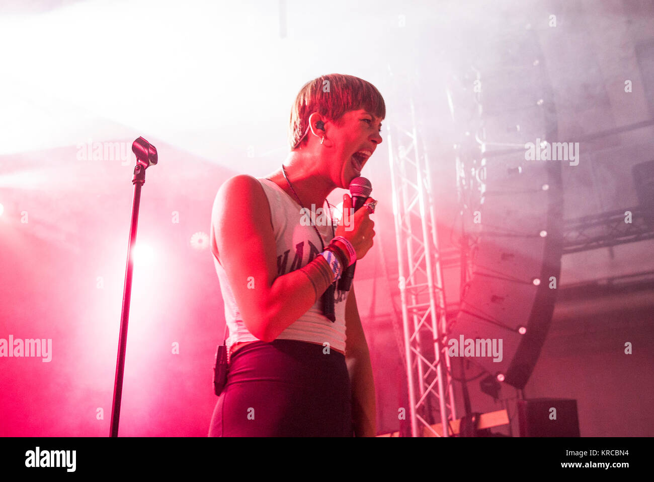 Elliphant singer hi-res stock photography and images - Alamy