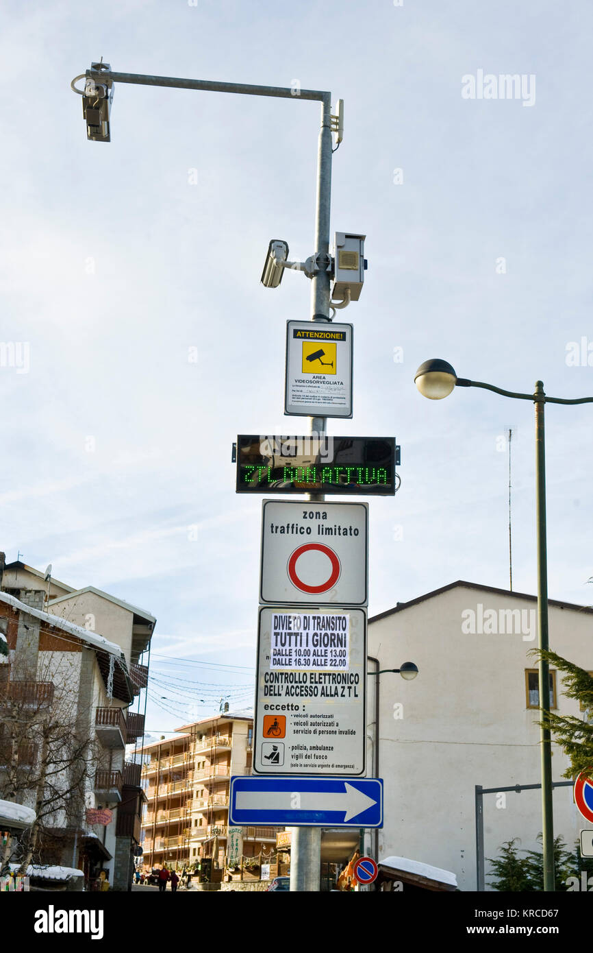 Ztl hi-res stock photography and images - Alamy