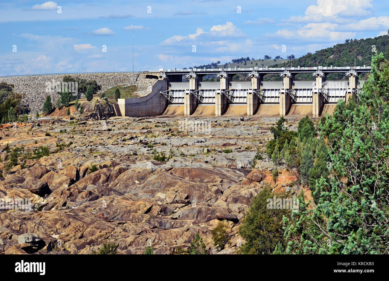 Radial Spillway gates of Wyangala Dam at the junction of the Lachlan ...