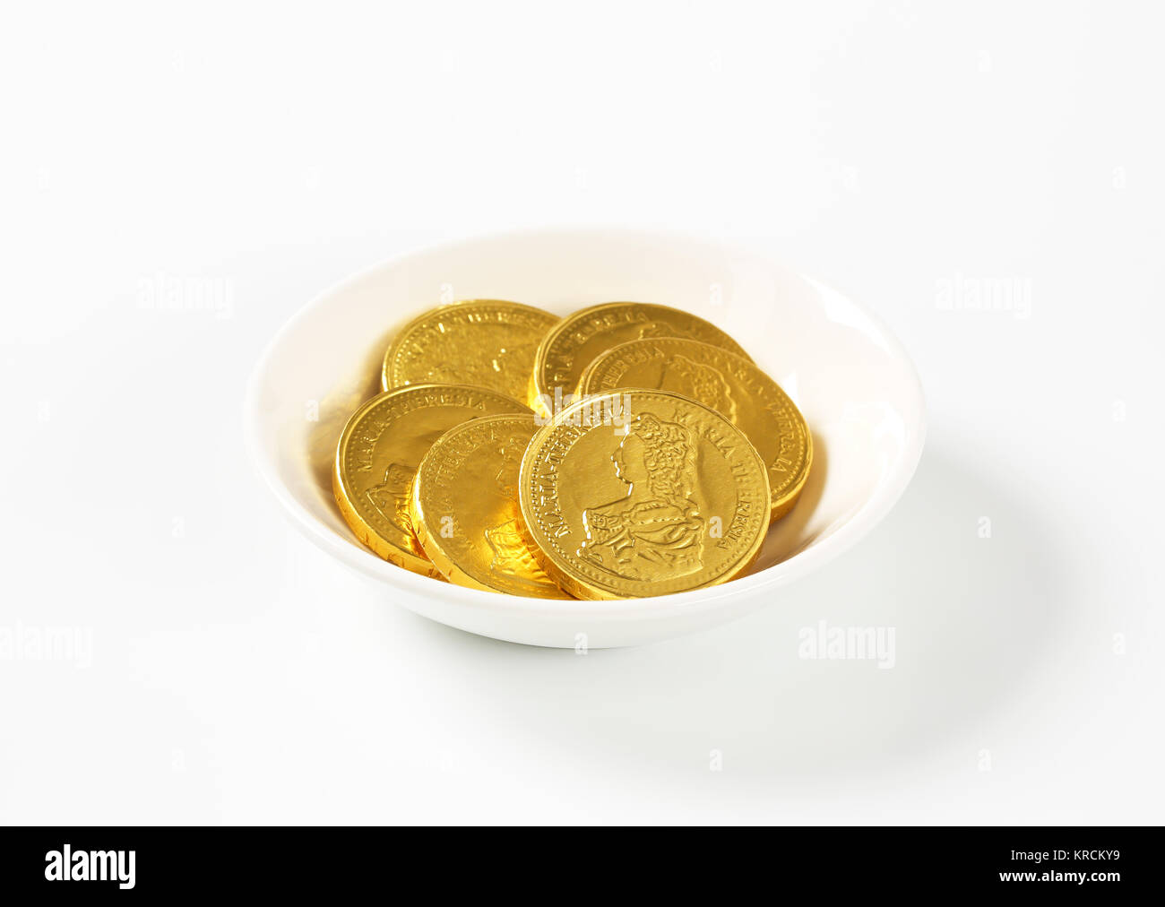 Wrapped chocolate coins Stock Photo - Alamy