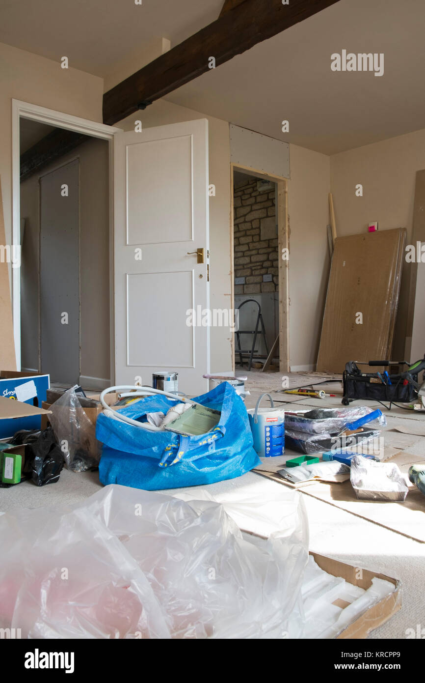 Untidy house hi-res stock photography and images - Alamy