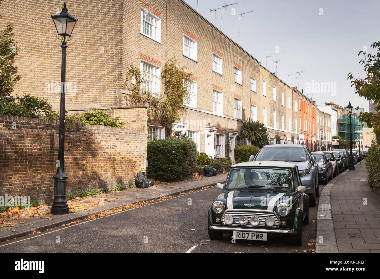 Row classic english british mini hi-res stock photography and images ...