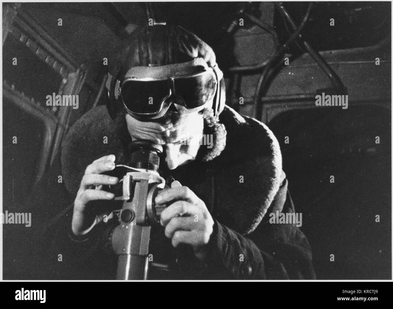 BOMB-AIMER OVER BERLIN Stock Photo - Alamy