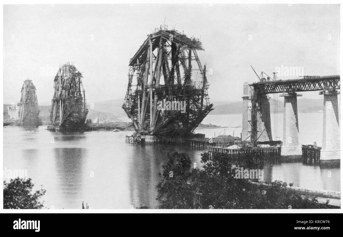 Forth Bridge Black and White Stock Photos & Images - Alamy