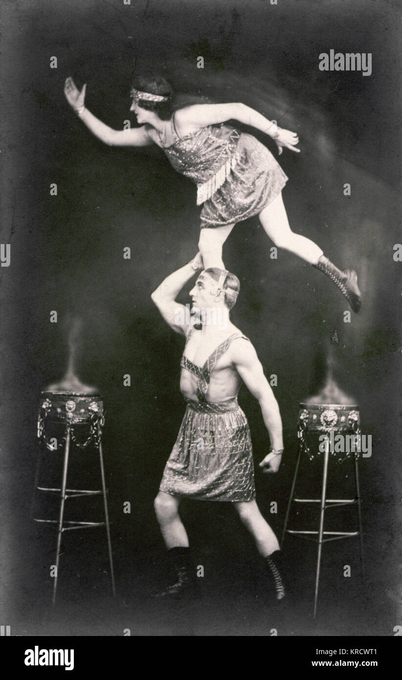 Acrobats balancing hi-res stock photography and images - Alamy