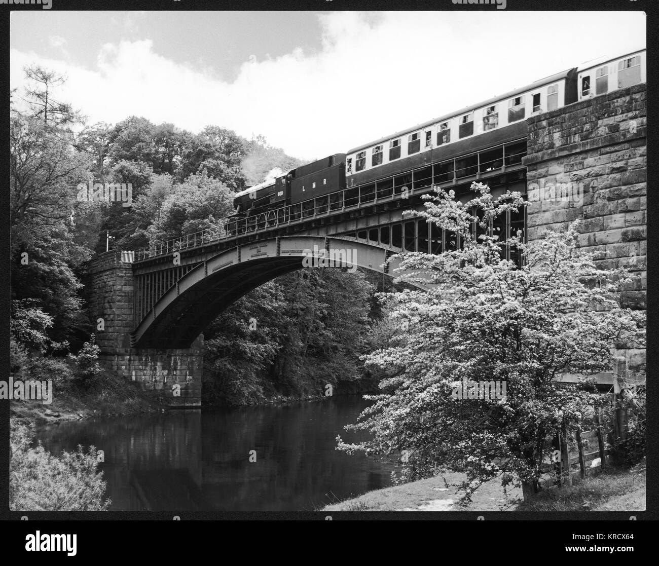 A train on the Severn Valley steam railway crosses Victoria Bridge ...