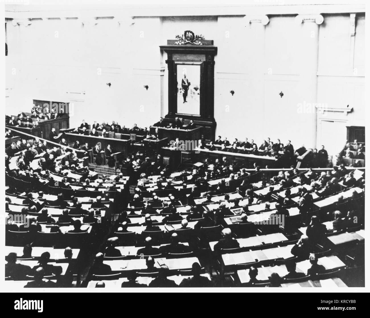 The Duma in one of its last sessions. Date: 1917 Stock Photo - Alamy