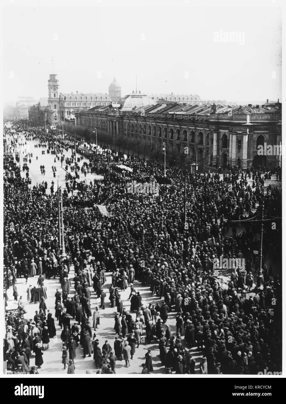 Russia may day hi-res stock photography and images - Alamy