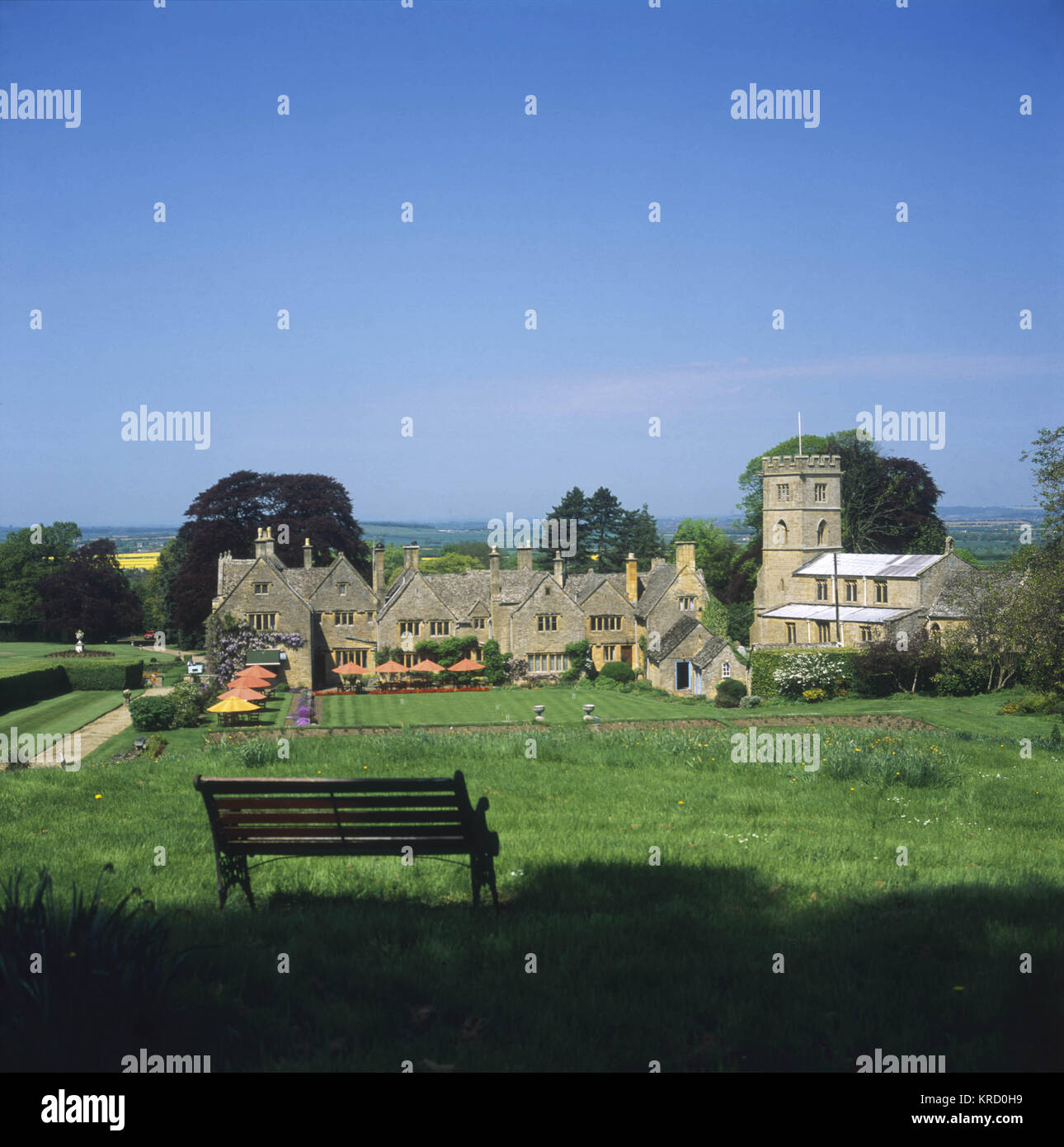 English countryside manor hi-res stock photography and images - Alamy
