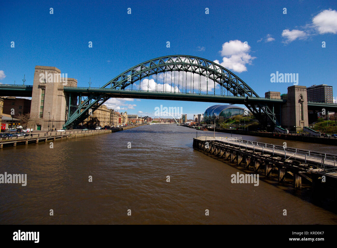 The Tyne Bridge is a compression arch suspended-deck bridge linking ...
