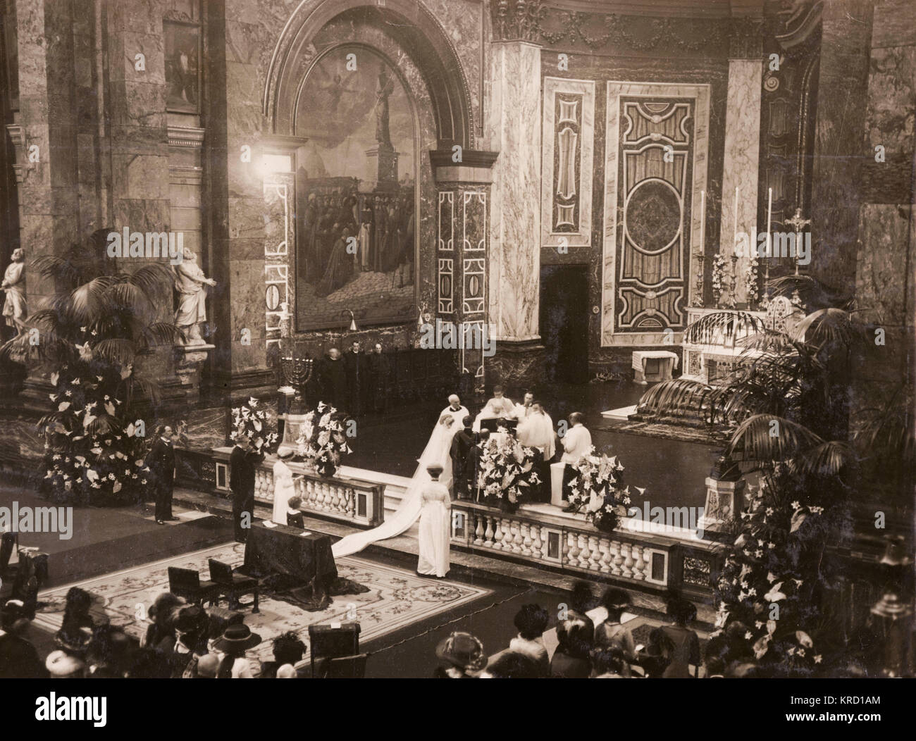 Wedding of Lord Lovat and Hon Laura Lister Stock Photo - Alamy
