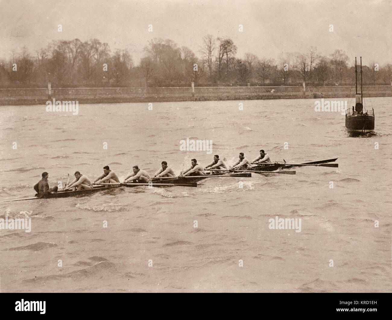 Annual boat race hi-res stock photography and images - Alamy
