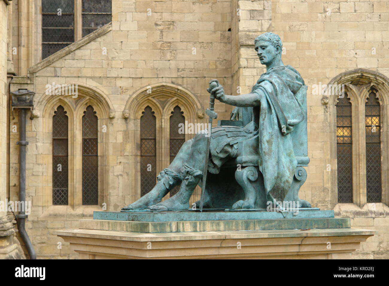 Roman emperor statue seated hi-res stock photography and images - Alamy