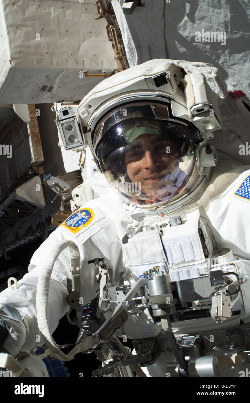 ISS-36 EVA-3 (c) Chris Cassidy Stock Photo - Alamy