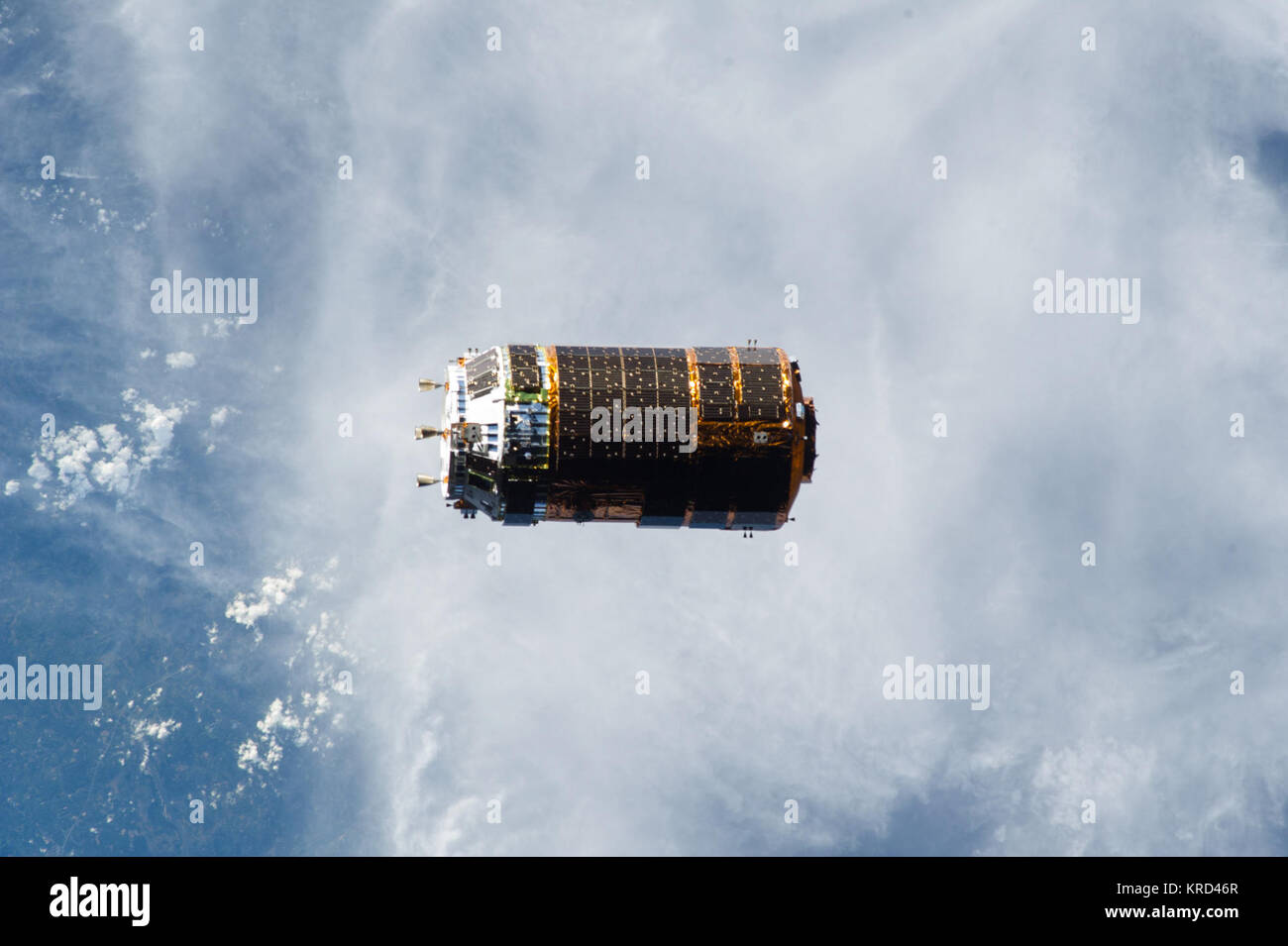 ISS-36 HTV-4 approaches the International Space Station (2 Stock Photo ...