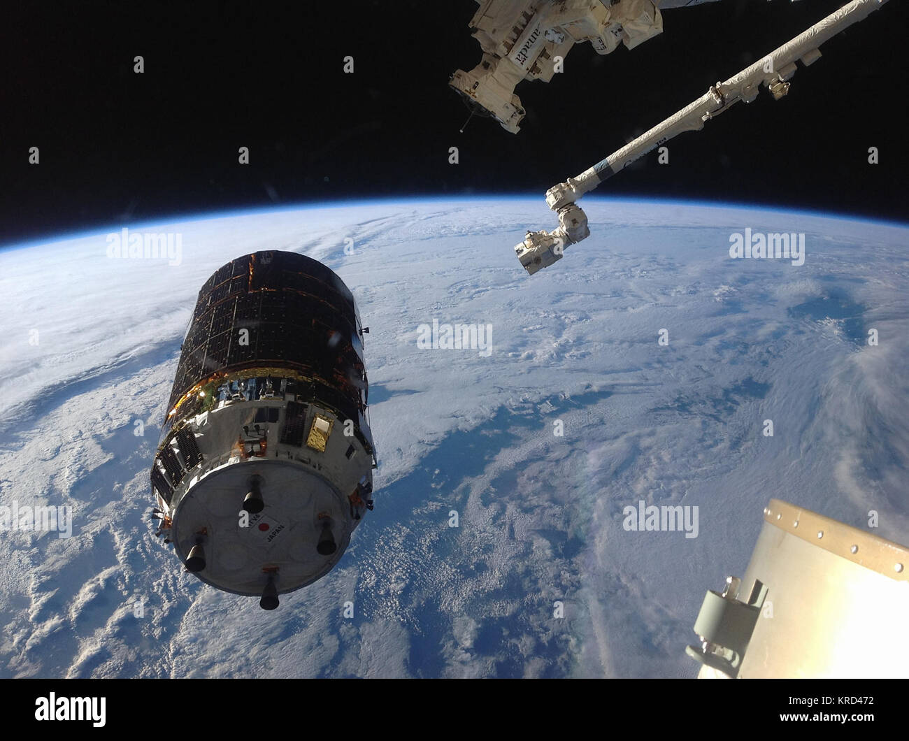 ISS-36 HTV-4 berthing 1 Stock Photo - Alamy