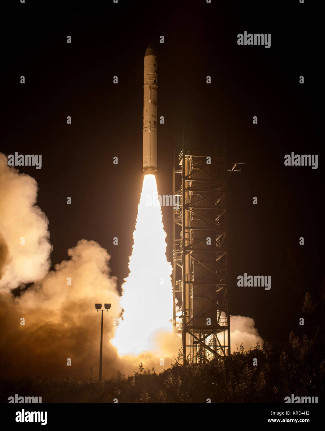 NASA's Lunar Atmosphere and Dust Environment Explorer (LADEE ...