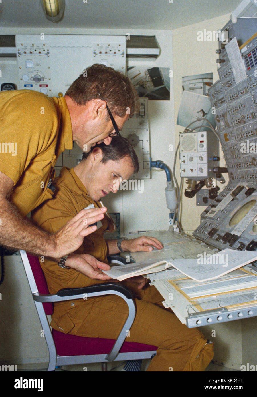 Skylab astronauts hi-res stock photography and images - Alamy