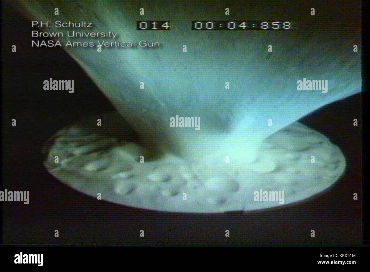 Rocket impact hi-res stock photography and images - Alamy