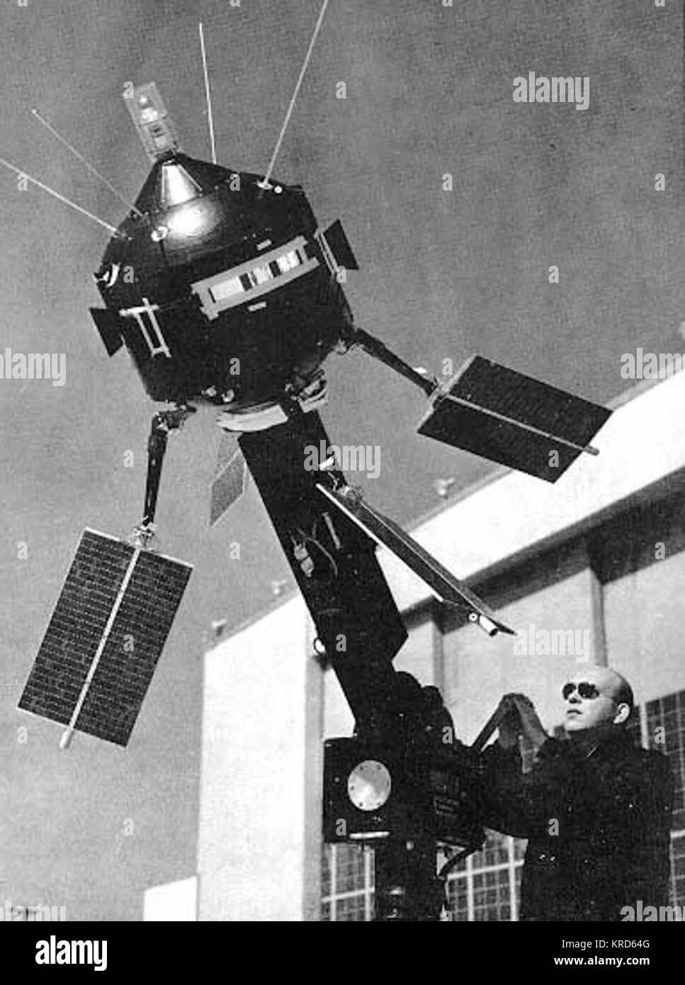 Communications ariel hi-res stock photography and images - Alamy