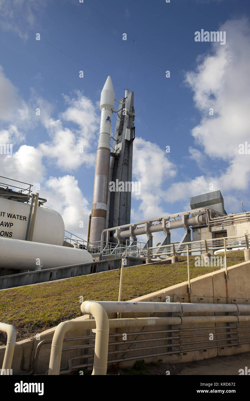 Atlas V (401) with TDRS K shortly before arriving Lauch Pad 41 Stock ...