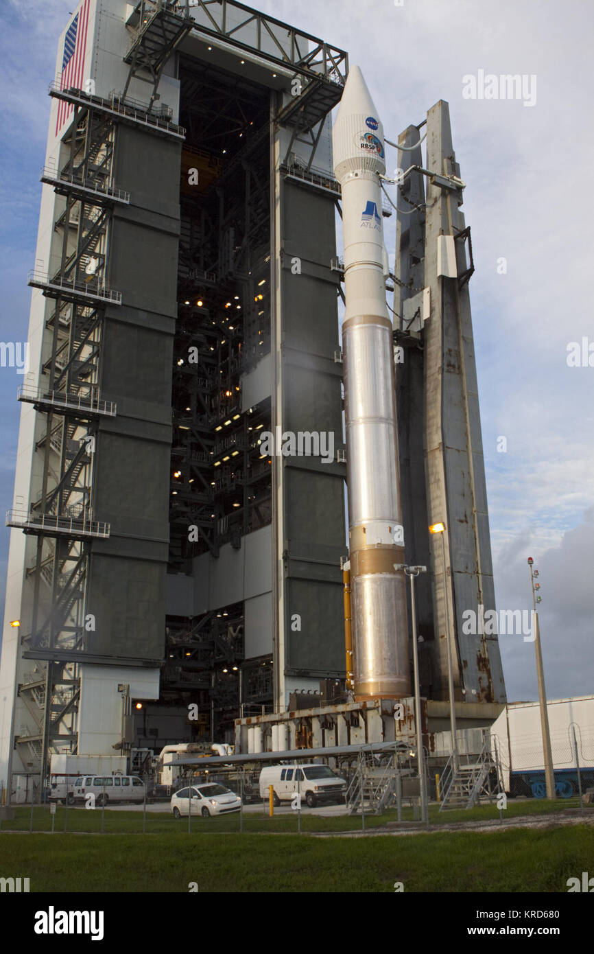 Atlas v 401 rocket hi-res stock photography and images - Alamy