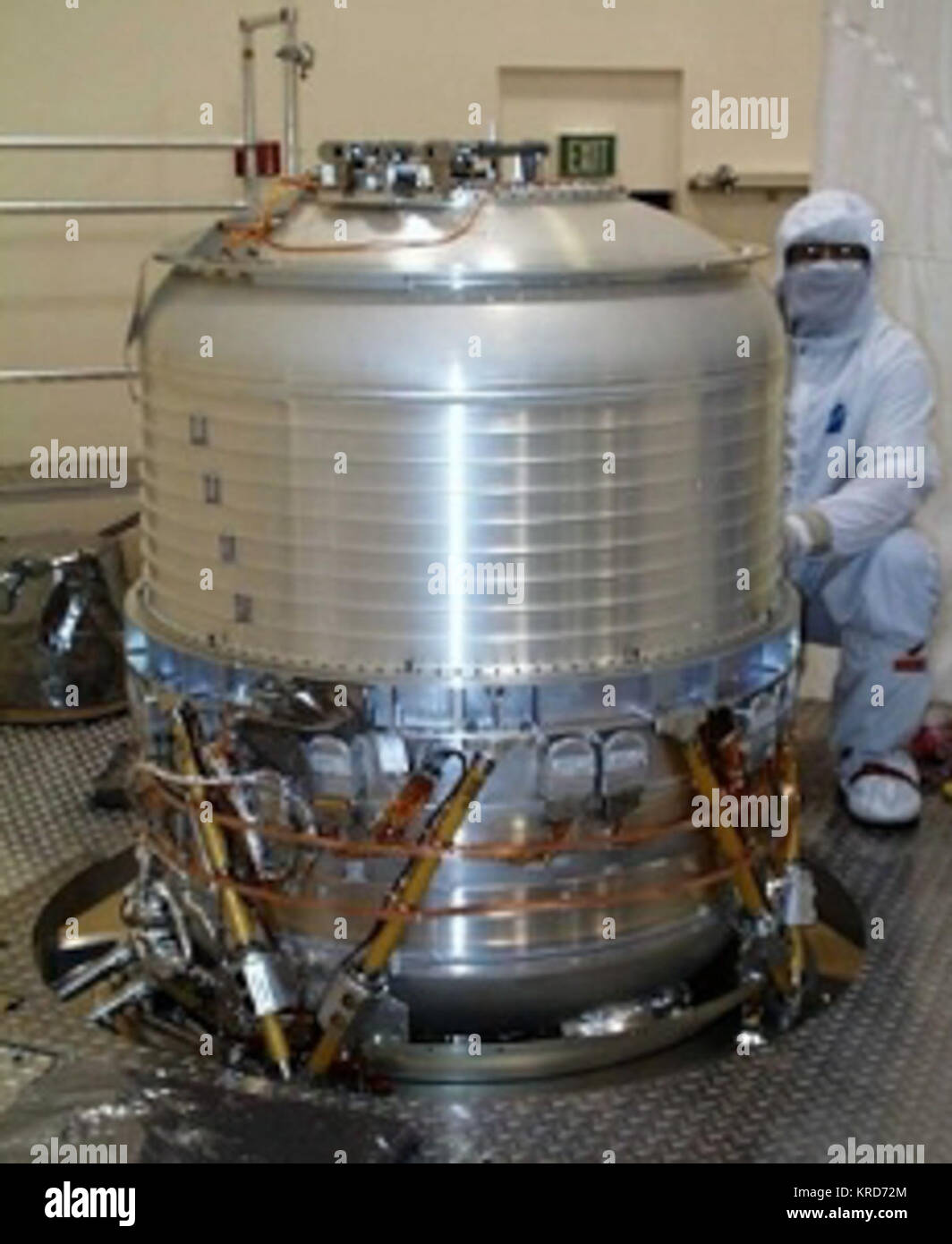 Cryostat hi-res stock photography and images - Alamy