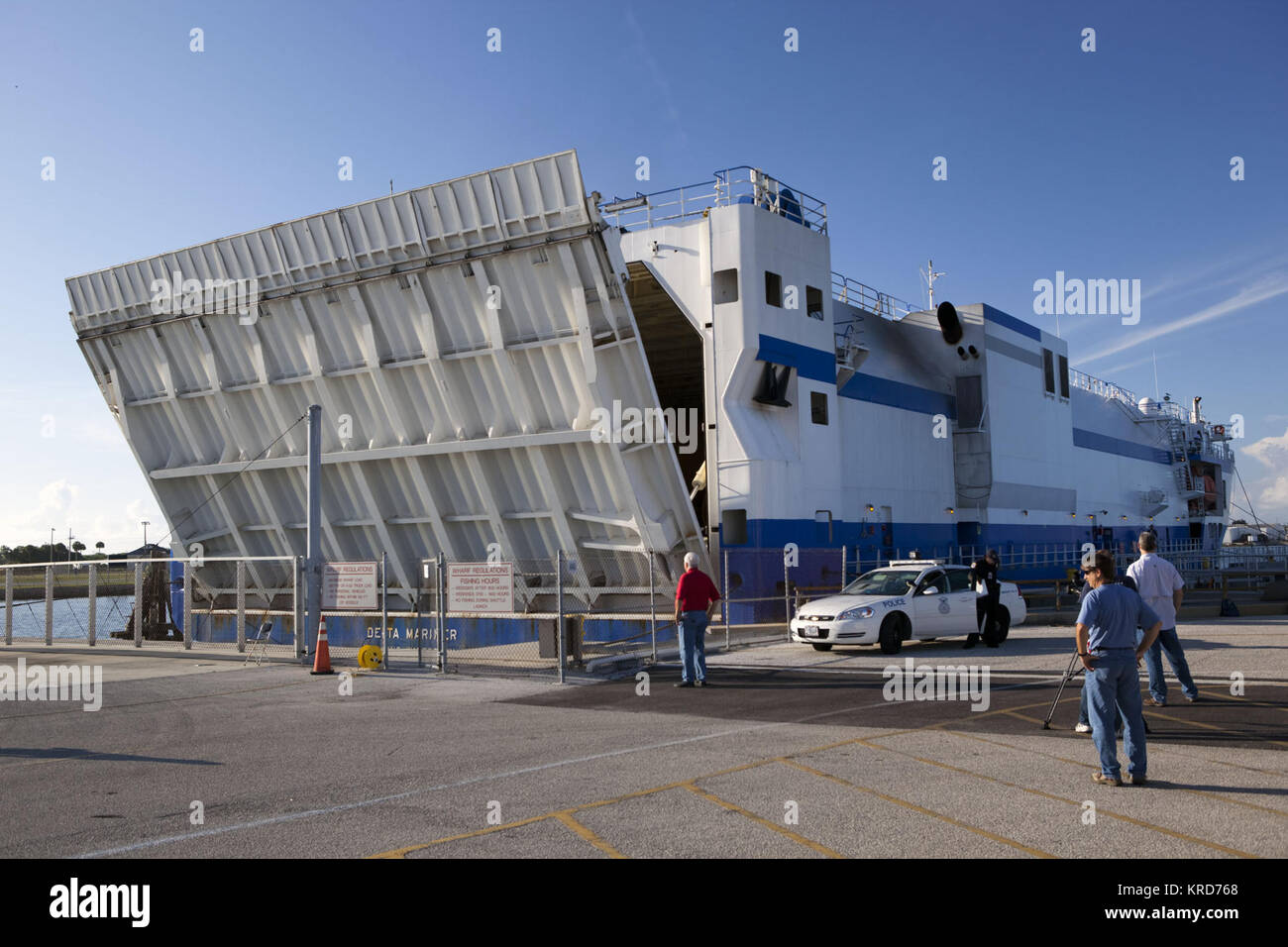 Delta Mariner opens cargo hold at Port Canaveral (2011-6059 Stock Photo ...