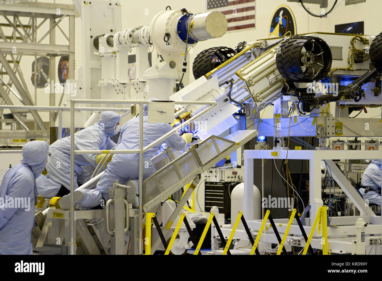 MMRTG attach to Curiosity for fit check Stock Photo - Alamy