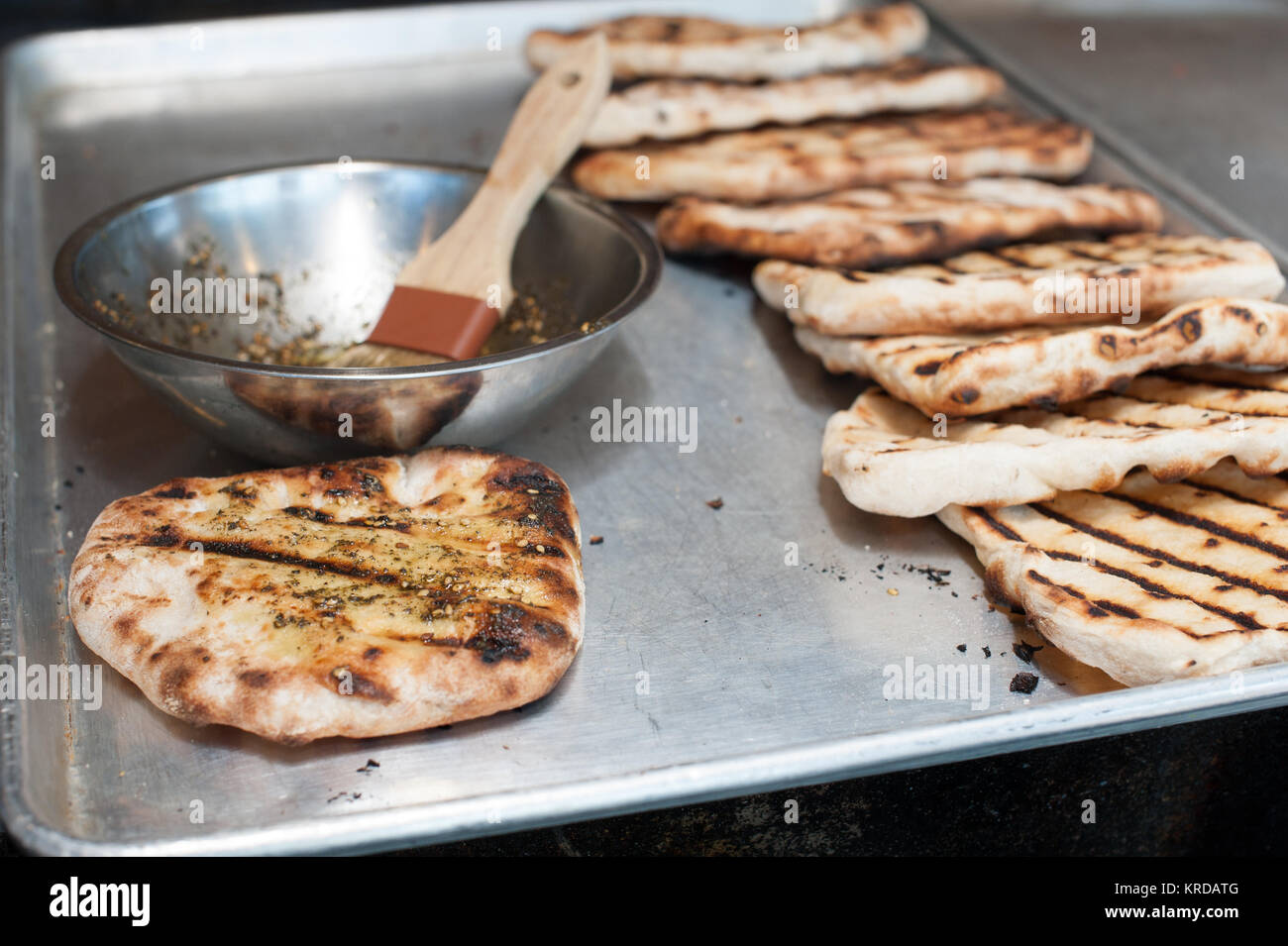 Garlic naan bread hi-res stock photography and images - Alamy