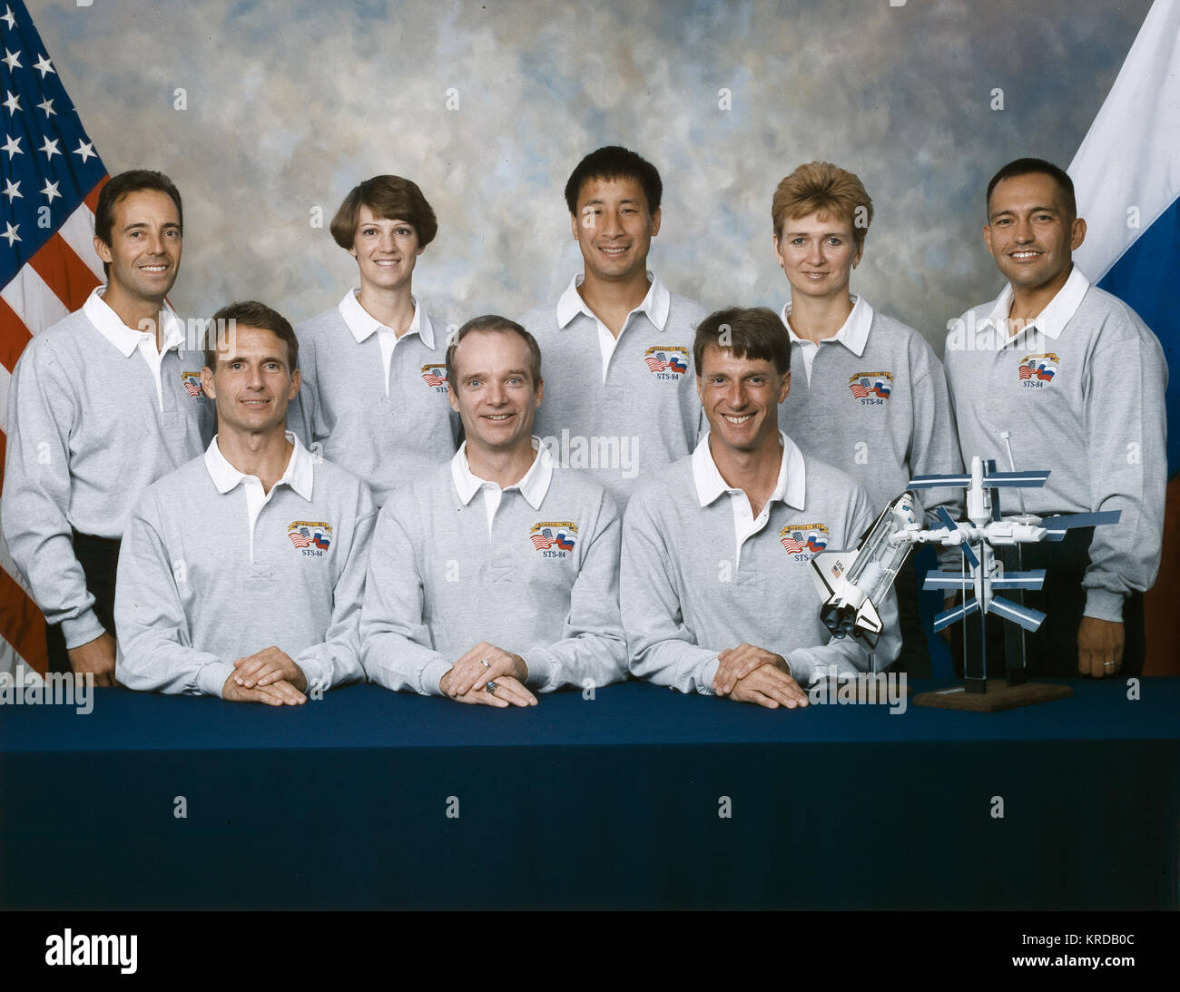 STS-84 CREW PORTRAIT: FRONT L/R: LINENGER, JERRY; PRECOURT, CHARLES; FOALE, MICHAEL. BACK L/R ...