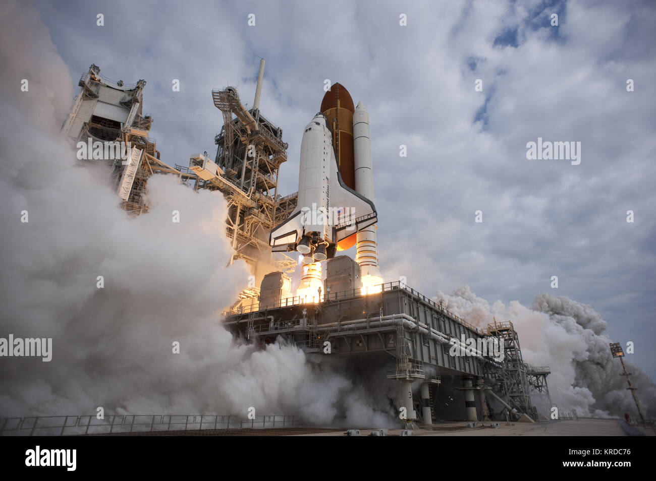 STS-134 launch 65 Stock Photo - Alamy