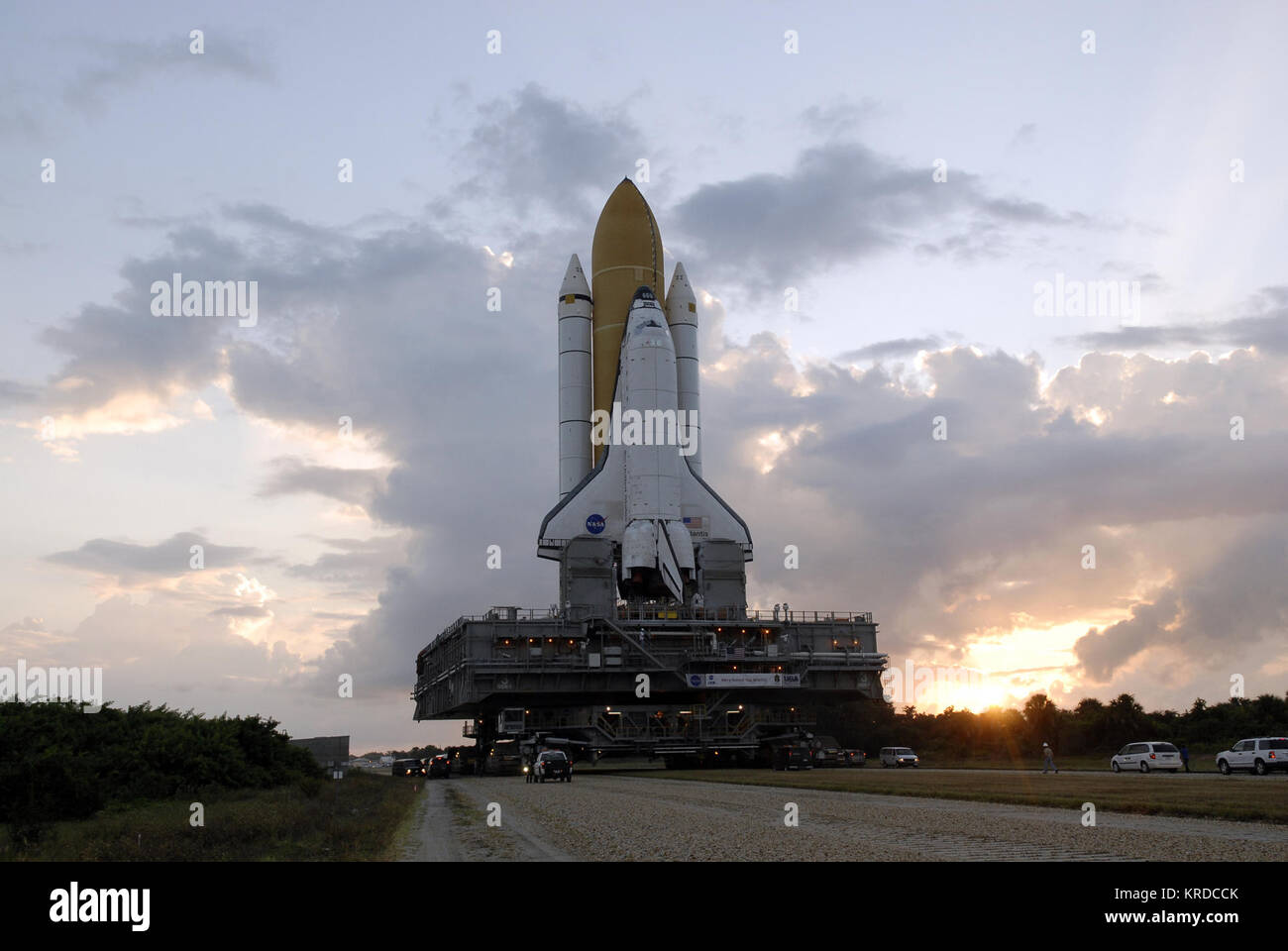 STS-129 Atlantis Launch Pad 39A Rollout 4 Stock Photo - Alamy