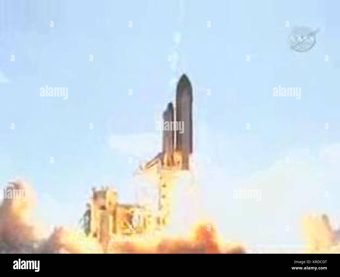 Shuttle launch tv hi-res stock photography and images - Alamy