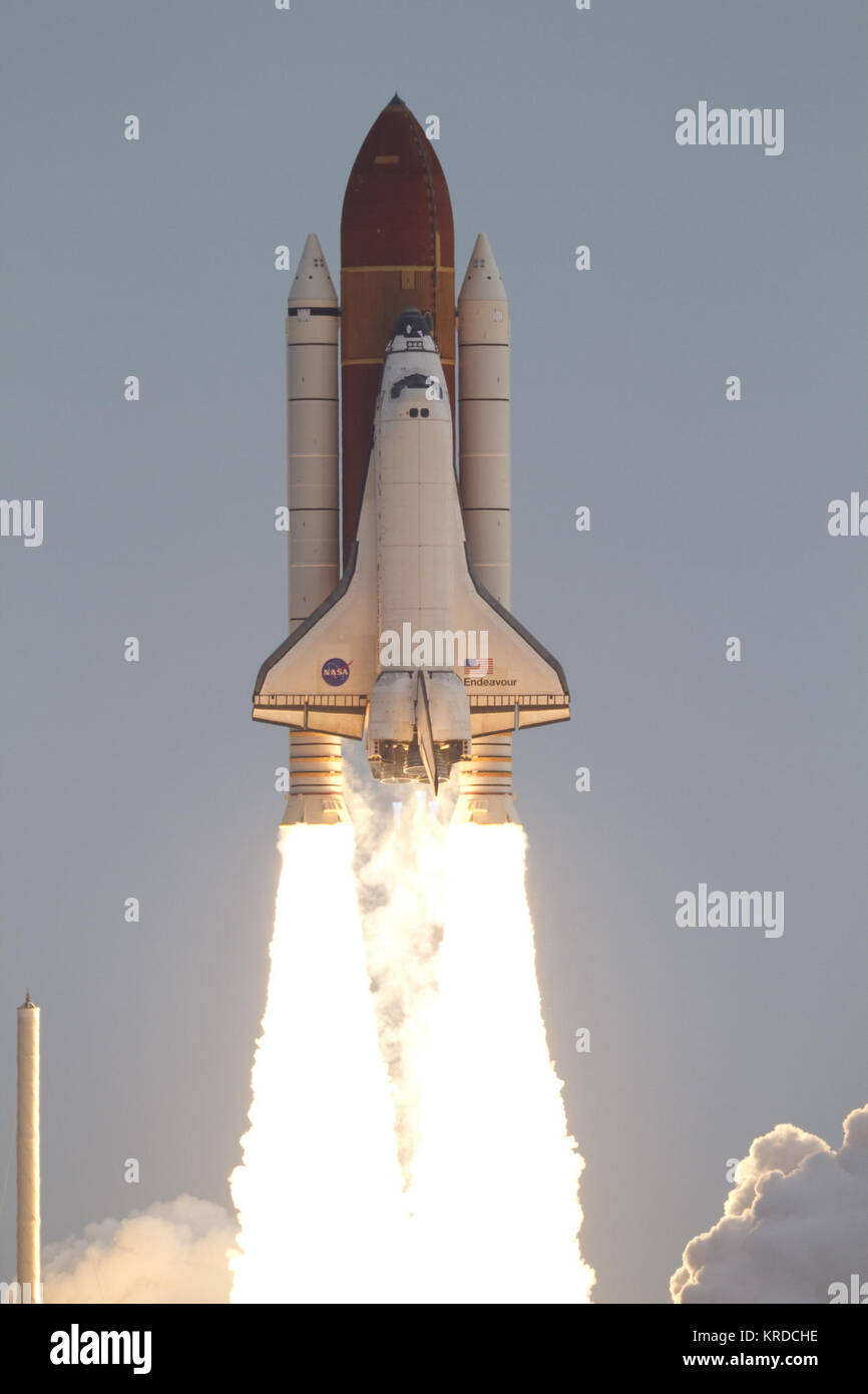 Sts 69 Launch High Resolution Stock Photography and Images - Alamy