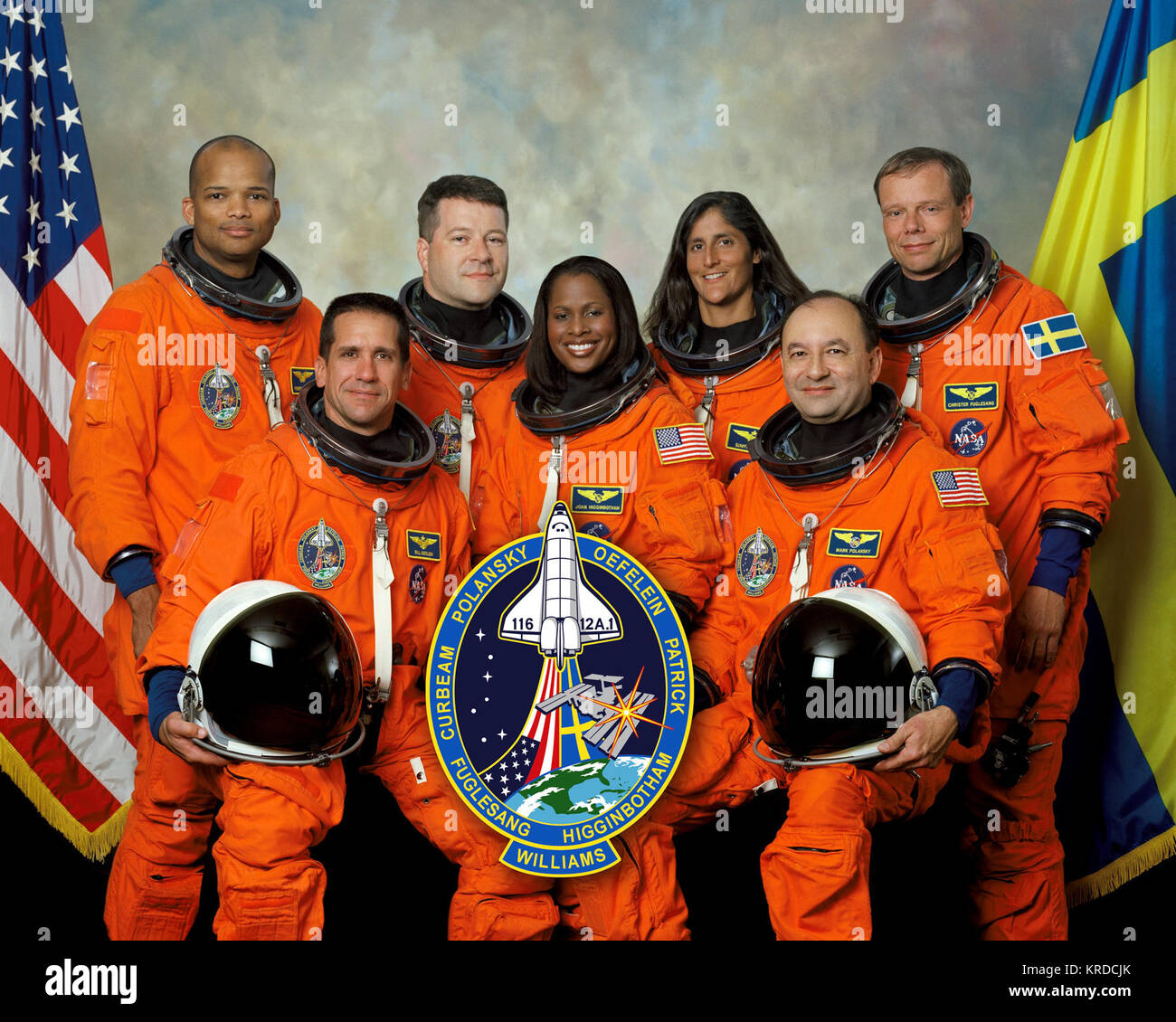 Mission sts 116 hi-res stock photography and images - Alamy