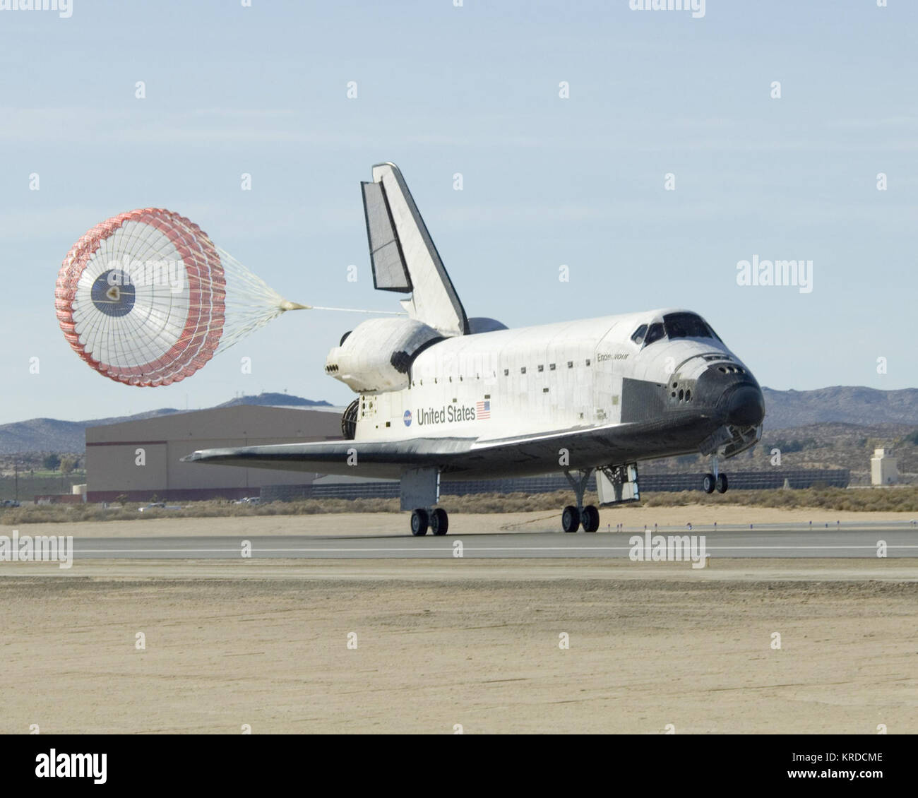 STS-126 Endeavour landing Stock Photo - Alamy