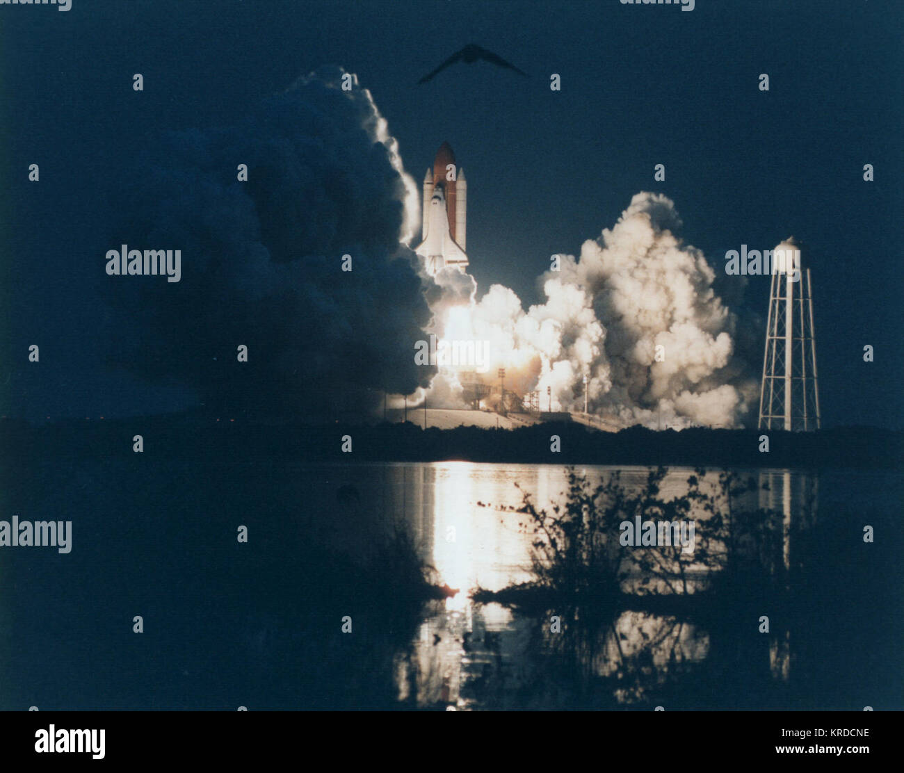 Sts 77 hi-res stock photography and images - Alamy