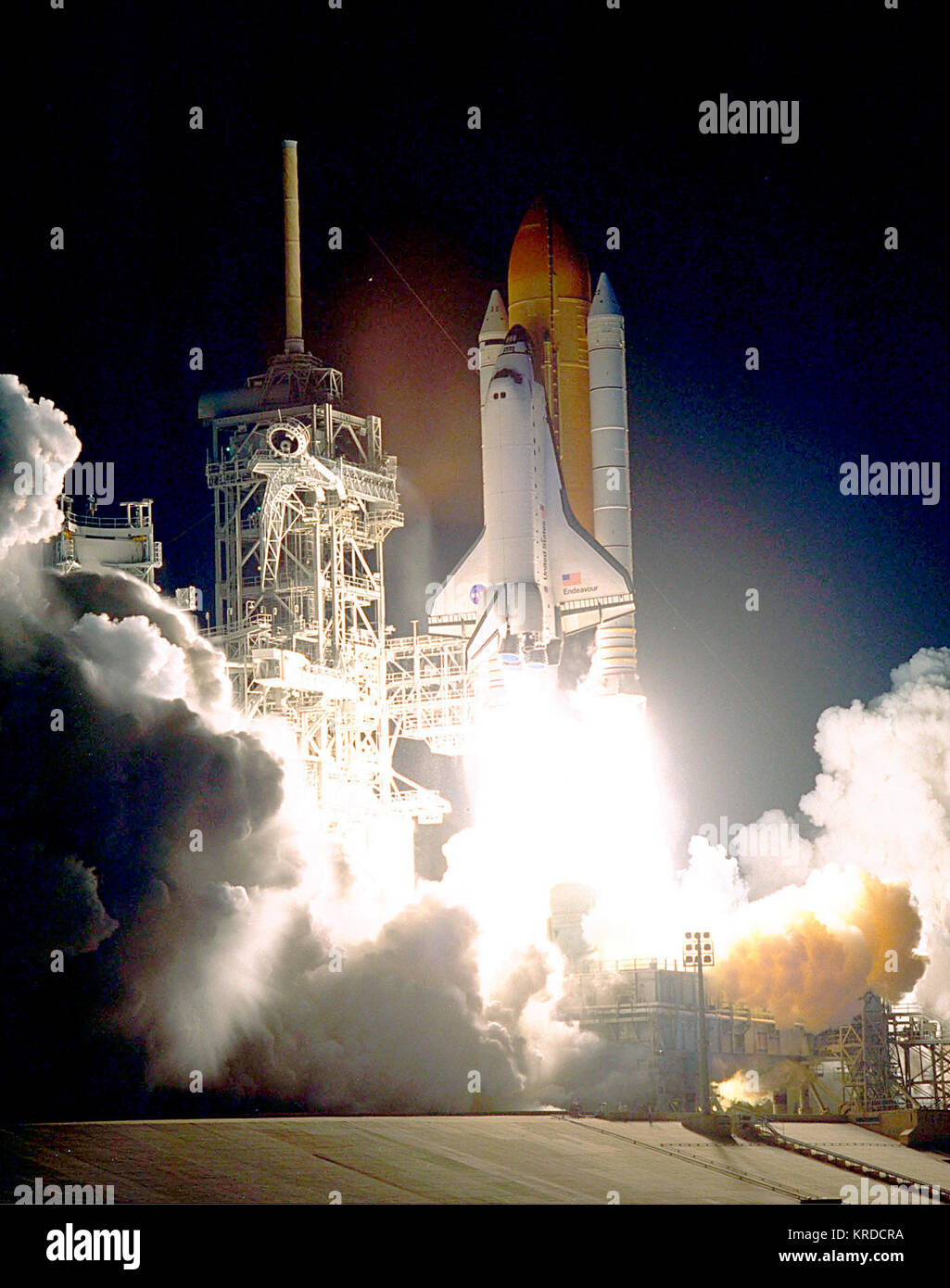 Sts 88 hi-res stock photography and images - Alamy