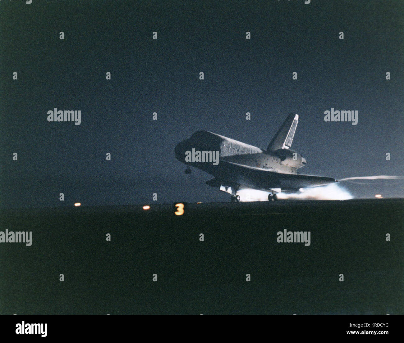 Sts 82 hi-res stock photography and images - Alamy