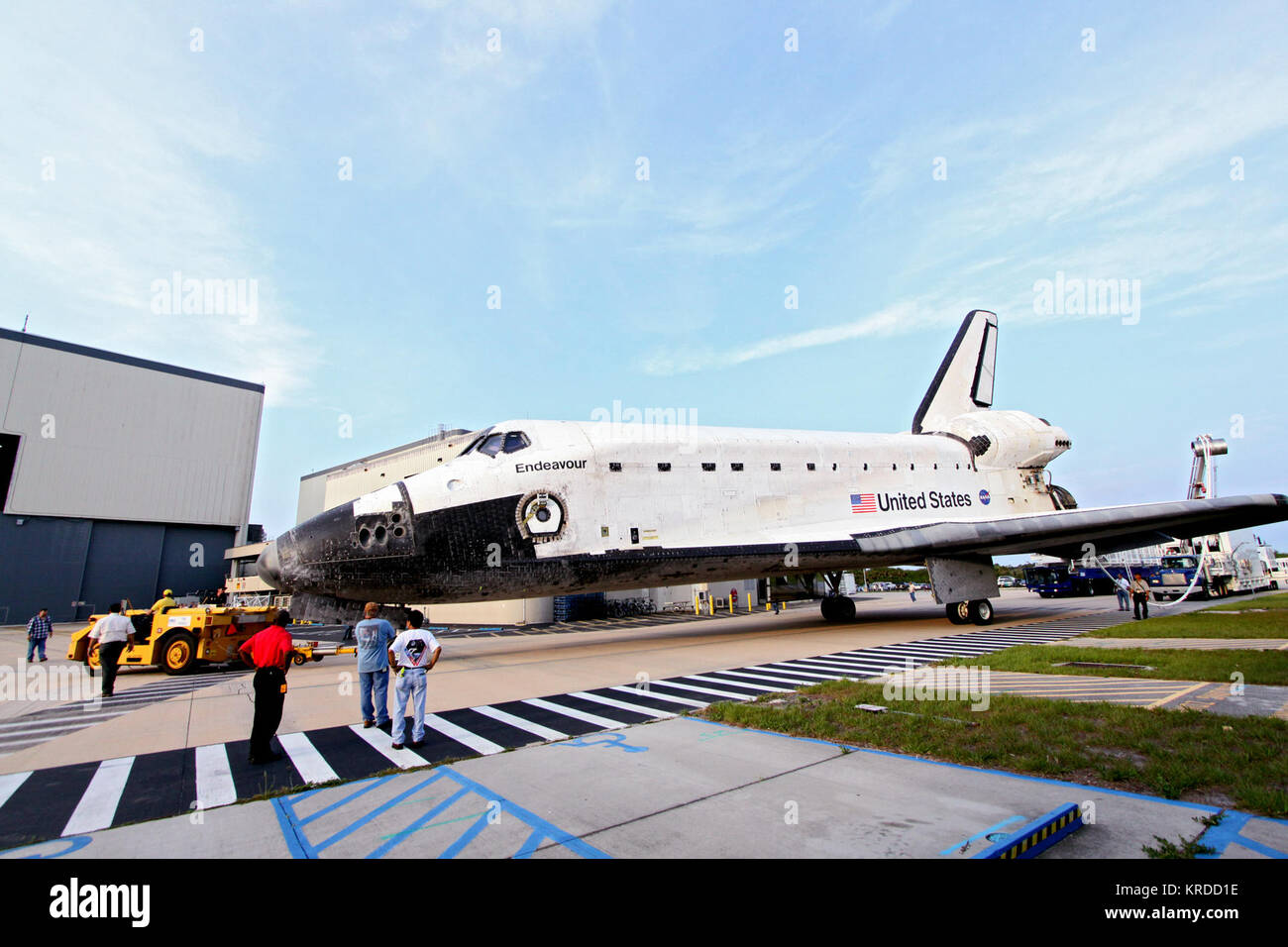 STS-134 Space Shuttle Endeavour approaches OPF-1 Stock Photo - Alamy